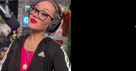 Youtuber JustJenReact Nude Slideshow CamWhores