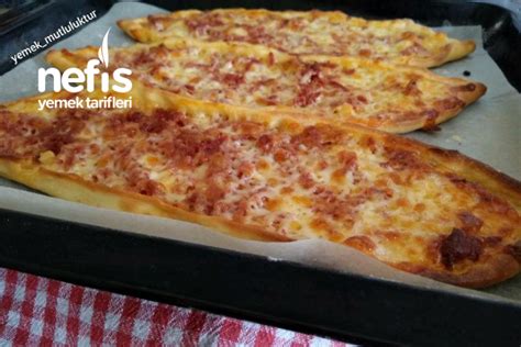 Kaşarlı Sucuklu Pide Nefis Yemek Tarifleri