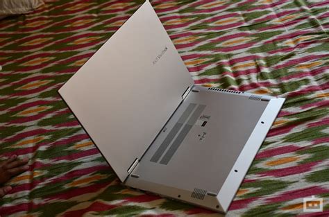 In Pics Asus VivoBook Flip Review Gizbot
