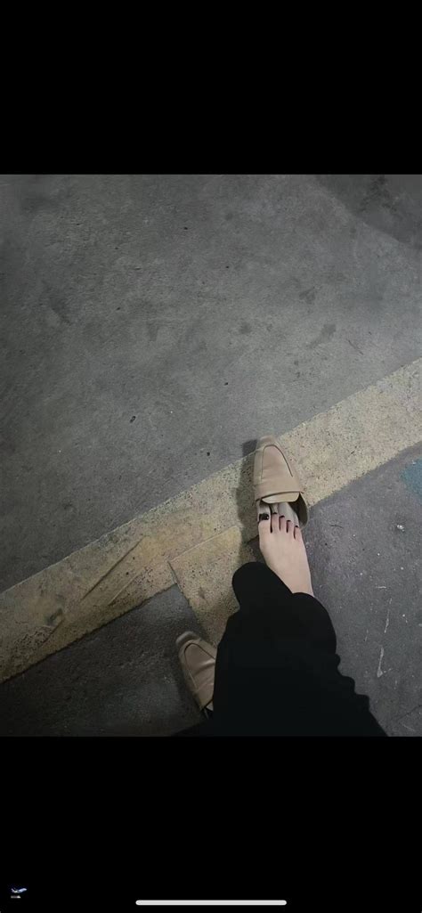 肇庆月月女主S on Twitter 送三对旧鞋要丢了白送送给微信过了门槛的人主动联系我以后也有不定时的清鞋柜哦 https