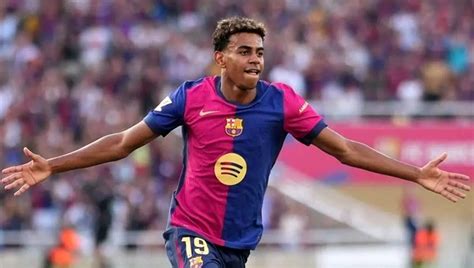 واکنش یامال به عکس خاطره انگیز با مسی عکس