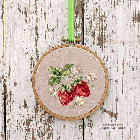 Летний приют Ягода клубника Cross Stitch Fruit Cross Stitch Flowers