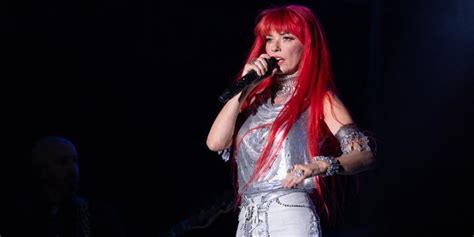 El Autobús De La Gira De Shania Twain Sufre Un Aparatoso Accidente Que