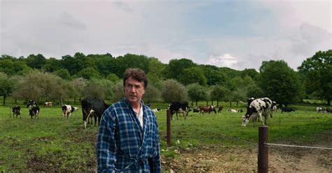 Bang voor de eigen naaktheid in Normandië NRC