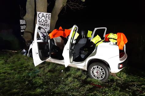Car Crashes Into Tree In York Yorkmix