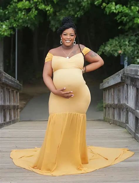 11 Dreamy Milk Bath Maternity Ideas And Dresses For Photos