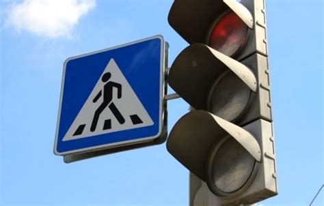 В Якутске на перекрёстке улиц Крупской Дежнева обустроен временный