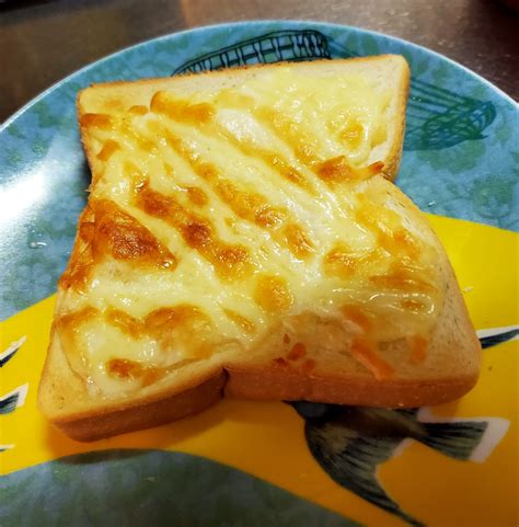 チーズマヨトースト レシピ・作り方 By かーるおじさん｜楽天レシピ