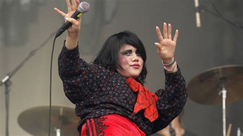 Cansei De Ser Sexy Se Apresenta Em Festival Na França