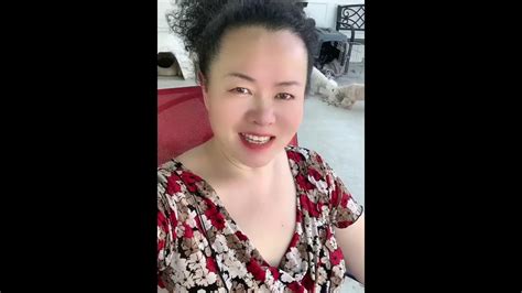 山核桃树长歪了，快垮掉了，所以说今天冒着高温在花园里锯树。顺便敲开山核桃 让大家认识为什么山核桃这么好吃😋 Youtube