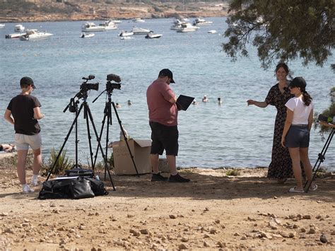 Artist Secrets Episode One Composition With Debbie Bonello — Allura Art Online Gallery