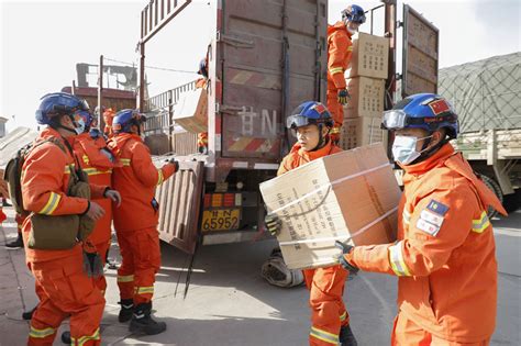 三部门向甘肃地震灾区增调第三批2 2万件中央救灾物资 直击现场 澎湃新闻 The Paper