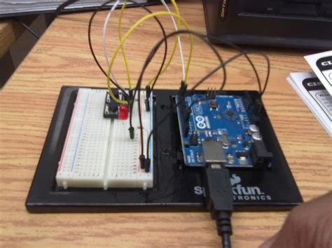 The Arduino Experience Button Pressing Circ 07