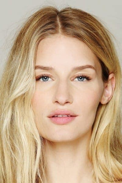 Linda Lapinsh Wiki Biography Age Gallery Spouse And More
