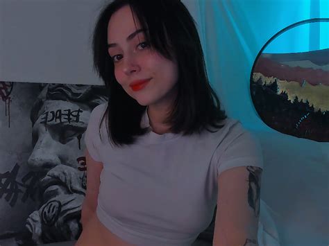 Charlicutie Cam Model Free Live Sex Show And Chat Stripchat