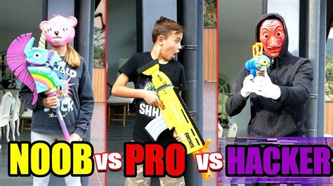 Noob Vs Pro Vs Hacker Fortnite Vida Real Youtube
