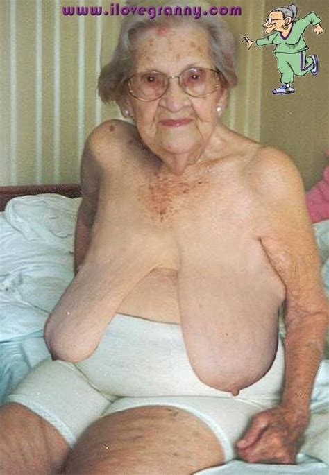 Very Old Wrinkled Granny Bobs And Vagene