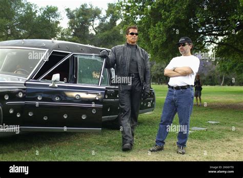 Arnold Schwarzenegger Jonathan Mostow Terminator Rise Of The Machines Stock Photo Alamy