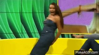 Fail Twerk  Latina Latina Woman Twerking In The Kitchen S Find