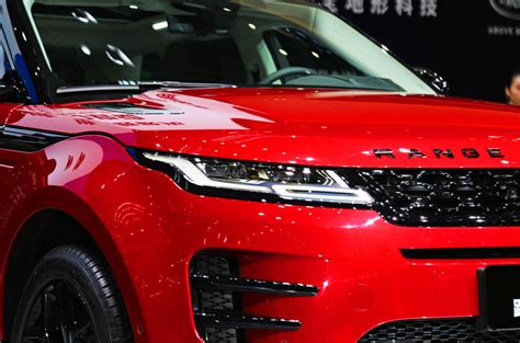 全新路虎揽胜极光正式预售一看预售价车友虎命不久已 搜狐汽车 搜狐网