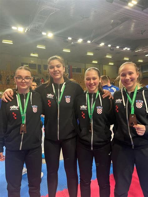 Ema Filković Iz Karate Kluba Velika Gorica Osvojila Broncu Na Prvenstvu