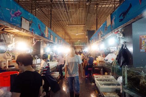 2023三亚阿牛海鲜加工旗舰店第一市场总店美食餐厅在酒店下方路口的公交车站就【去哪儿攻略】