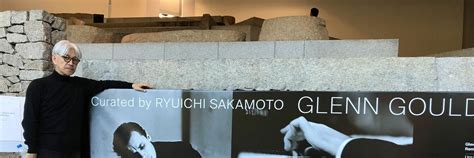 2ページ目〈坂本龍一さん、71歳で死去〉大学3年生で初めての結婚、美輪明宏の伴奏をするバイトで生活費を稼いだ日々若き音楽家・坂本龍一を驚かせたのは はっぴいえんどのベーシスト”だった