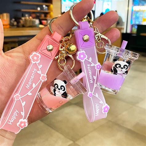 可爱成都大熊猫钥匙扣个性奶茶杯流沙挂件儿童书包挂饰情侣钥匙链 虎窝淘
