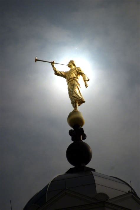 Nauvoo Illinois Lds Temple Pictures Mormon Temples Angel Moroni