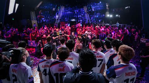 NYXL on Behance