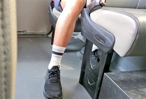 運動肌肉 大集結 on Twitter 擘大啲啦 maleleg malefeet legfetish gay hkgay muscleleg 男男 男腳 男腿