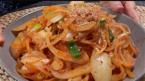 밑반찬 가장 쉬운요리 핵꿀맛 멈출수 없어요 양파볶음 몸에도 좋은 효도요리 👍 Youtube