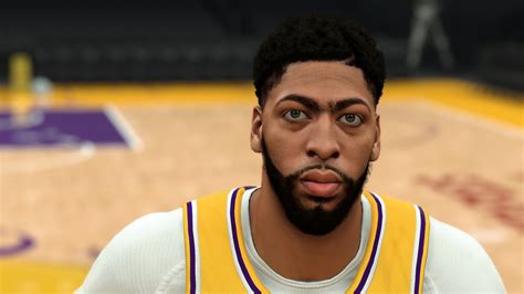 NBA K Anthony Davis juega con su versión del juego y se lesiona apenas inicia un partido