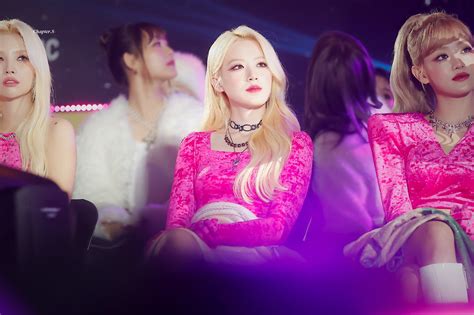 이슈 유머 지니뮤직어워드에서 슈화 