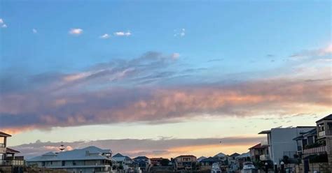 Matching Atap Merah Dengan Warna Rumah Robert North