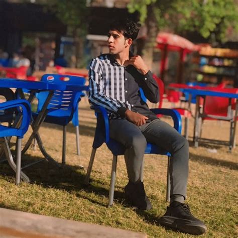 ‎طبشور،🗞👻،eng‎ Sf010 • Threads Say More