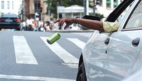 Jogar Lixo Na Rua Tem Consequências Sos Baterias De Carros Motos E