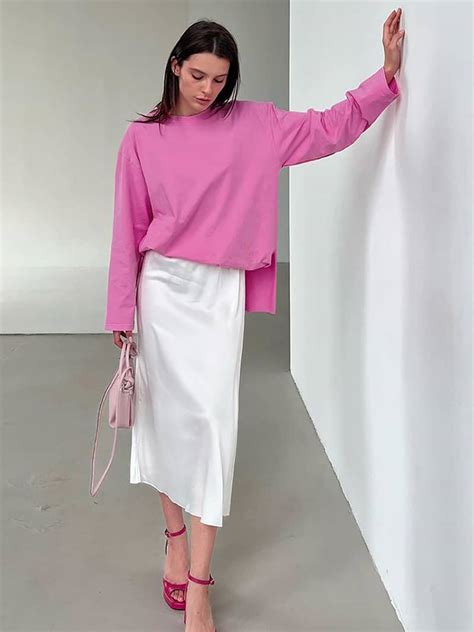 Loose Fitting Versatile T Shirt