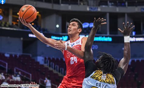 UE Pinaamo Ang UST