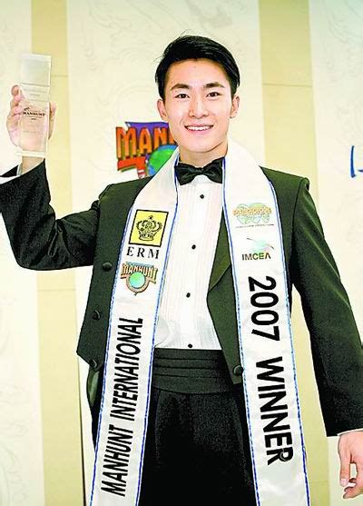 郑宇光夺得世界男模冠军新闻中心新浪网