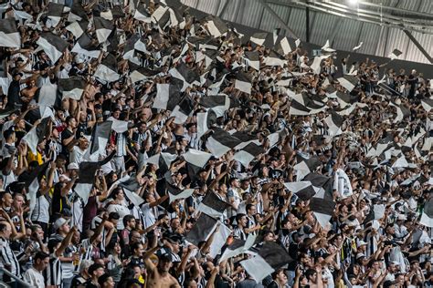 Torcida do Atlético prepara festa direito a mosaico bandeiras e