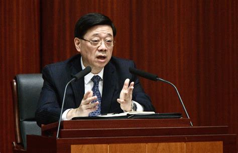 互動交流答問會︱葛珮帆獻計推無人機送外賣及離島遊 李家超：涉法律及安全問題 星島日報