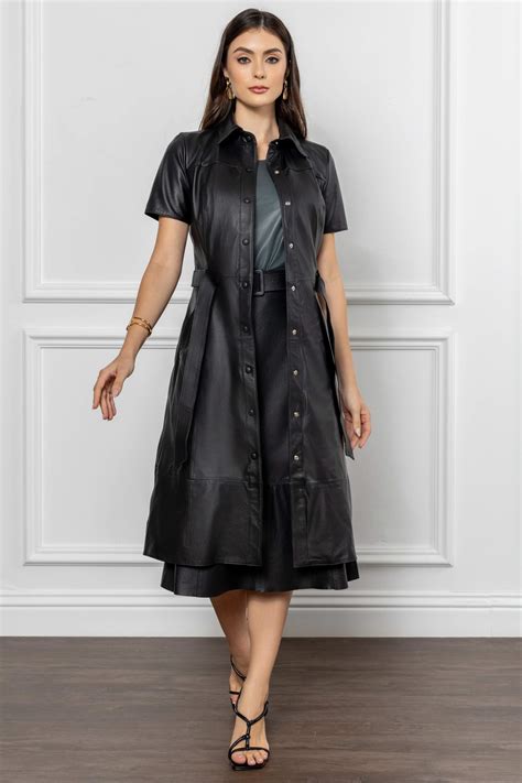 Chemise Em Couro Pelica Preta