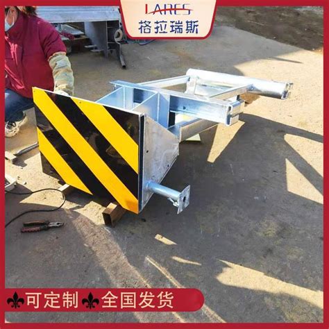 道路波形梁吸能端头tb级吸能式护栏端头厂家