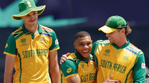 T20 World Cup South Africa Hold Off Bangladesh By Four Runs To Stay