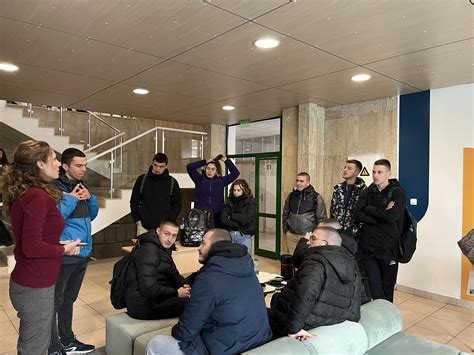 МЛАДЕЖКИ ПРЕДПРИЕМАЧЕСКИ ИДЕИ СИ ДАДОХА СРЕЩА НА СЪБИТИЕ НА ОИЦ СОФИЯ Eufunds