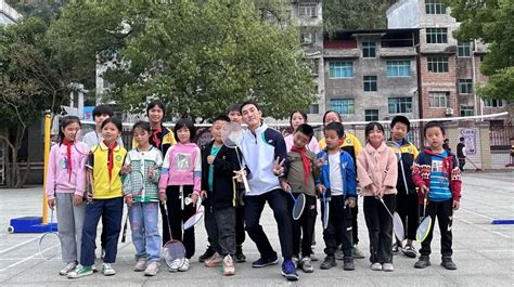 多彩社团展风采 关爱儿童促成长丨中南民族大学研究生支教团“七彩四点半”课堂开课啦！ 中国共产主义青年团铜仁市委员会