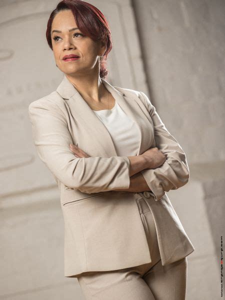 Ana Begley Look Models And Actors