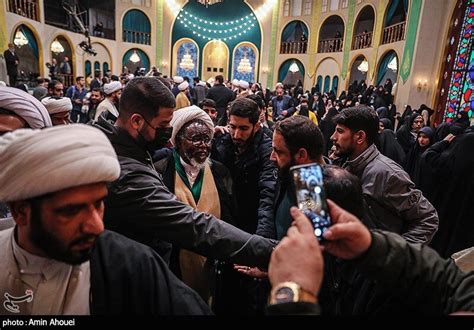 عکس حضور متفاوت شیخ زکزاکی در یک برنامه تلویزیونی همشهری آنلاین