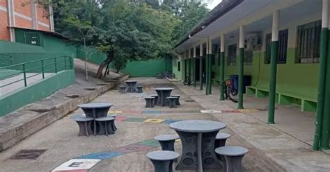 Professor é Denunciado Por Abusar De Alunos Dentro De Sala De Aula Em